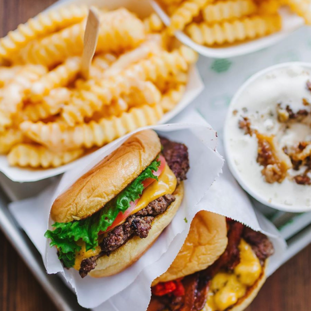 Dining | Mellody Farm