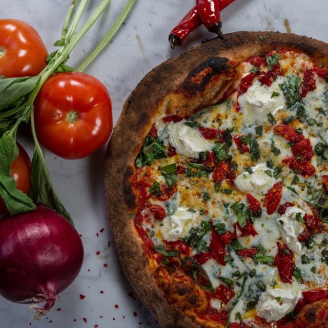 Dining | Mellody Farm